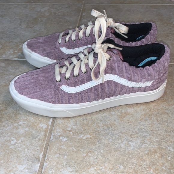 Vans | Shoes | Vans Comfycush Authentic Jumbo Cord Sneaker Size 9 Men ...